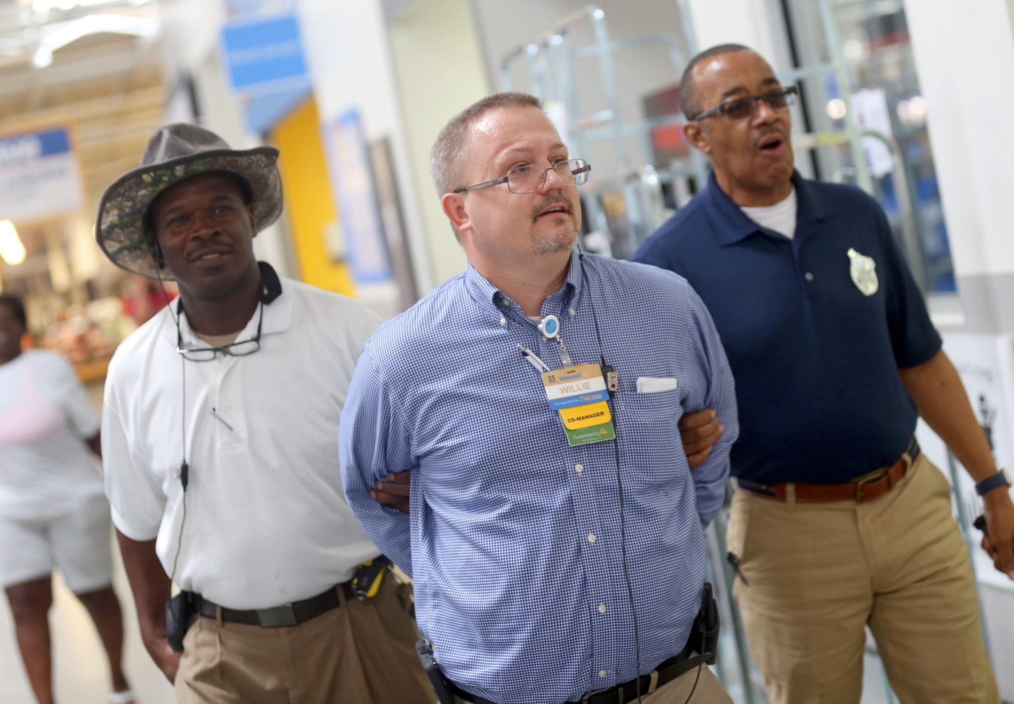 Walmart#1338 – Puts managers in jail to raise money for CMN! They ...