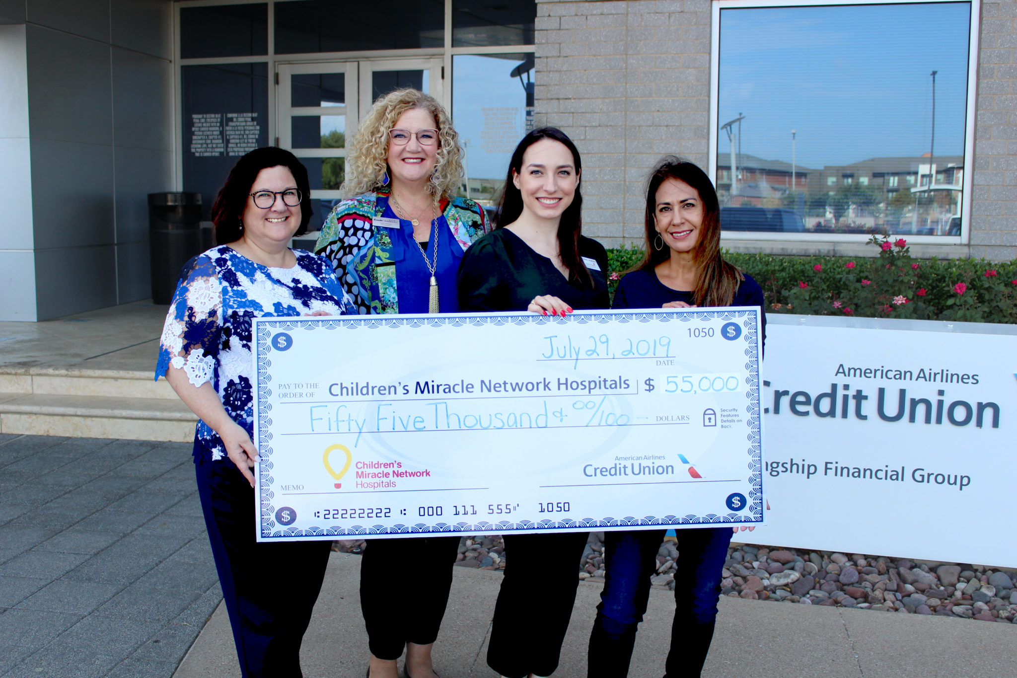 American Airlines Credit Union Check Presentation – Children's Health